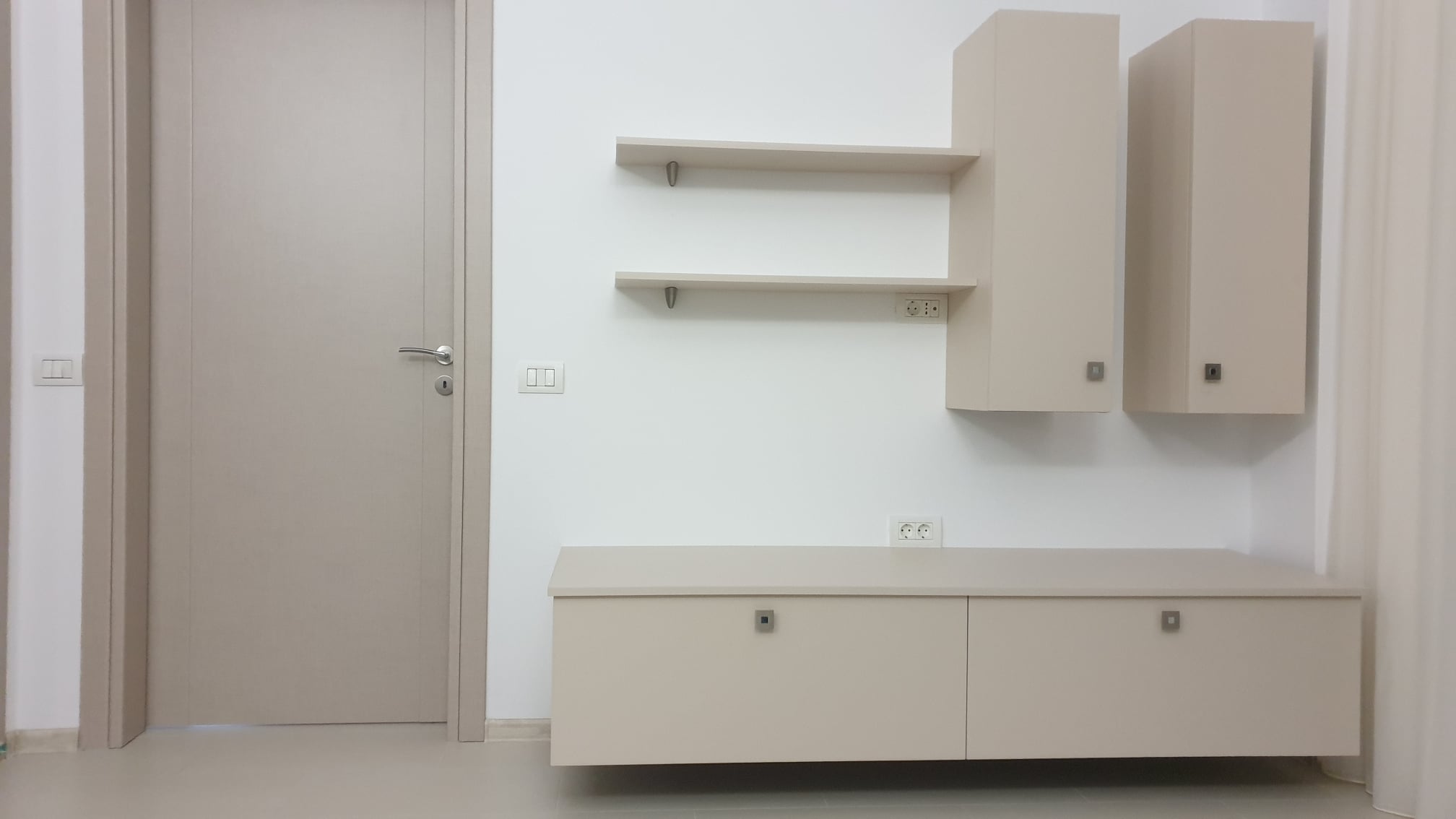 Lucrari - Mobila living